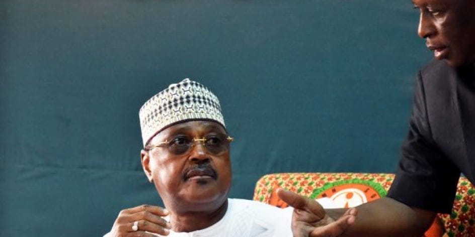 Présidentielle au Niger : Seini Oumarou, l’éternel second rôle – Jeune ...